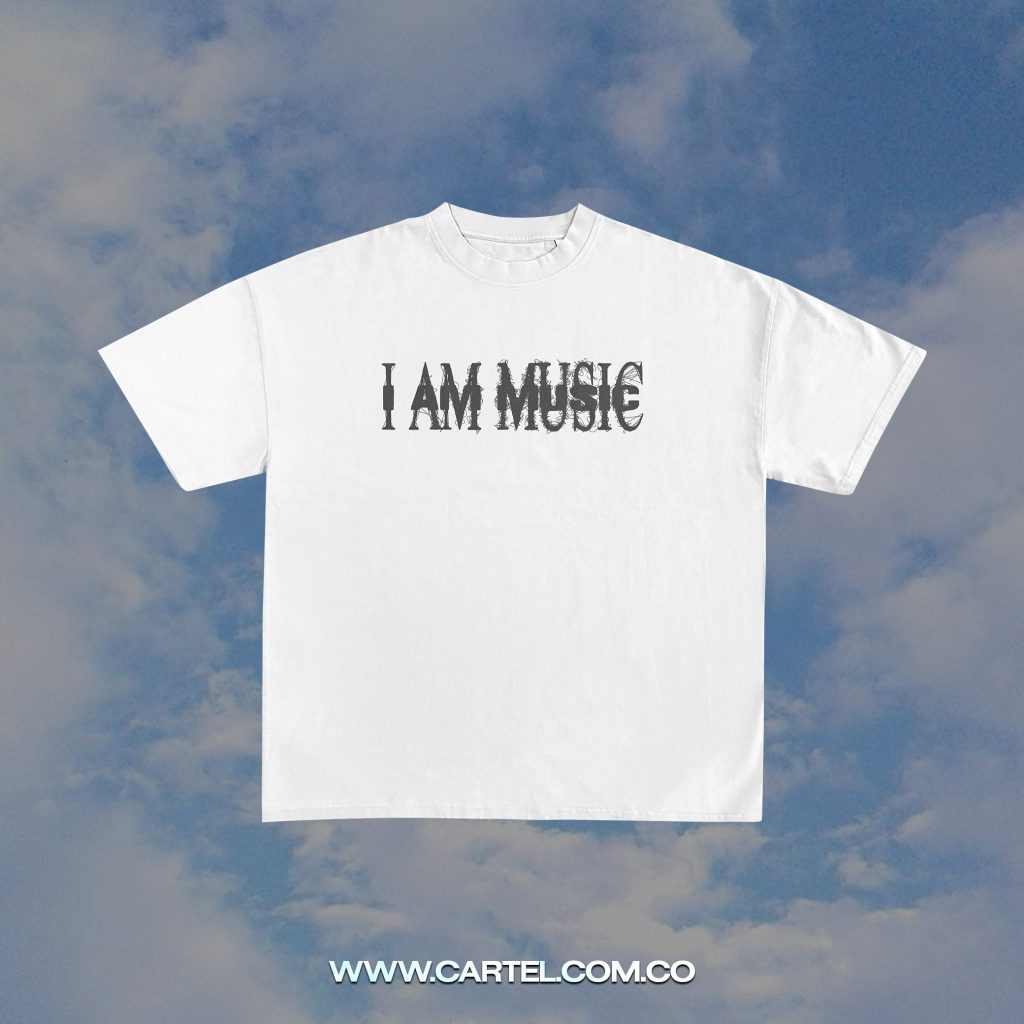 CAMISETA SEMI OVERSIZE PLAYBOI CARTI – I AM MUSIC – Cartel